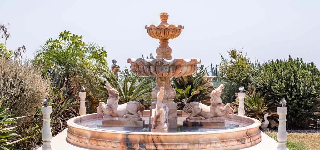 Exploring the Symbolism Behind Iconic Marble Sculptures – MS Luxury Marble